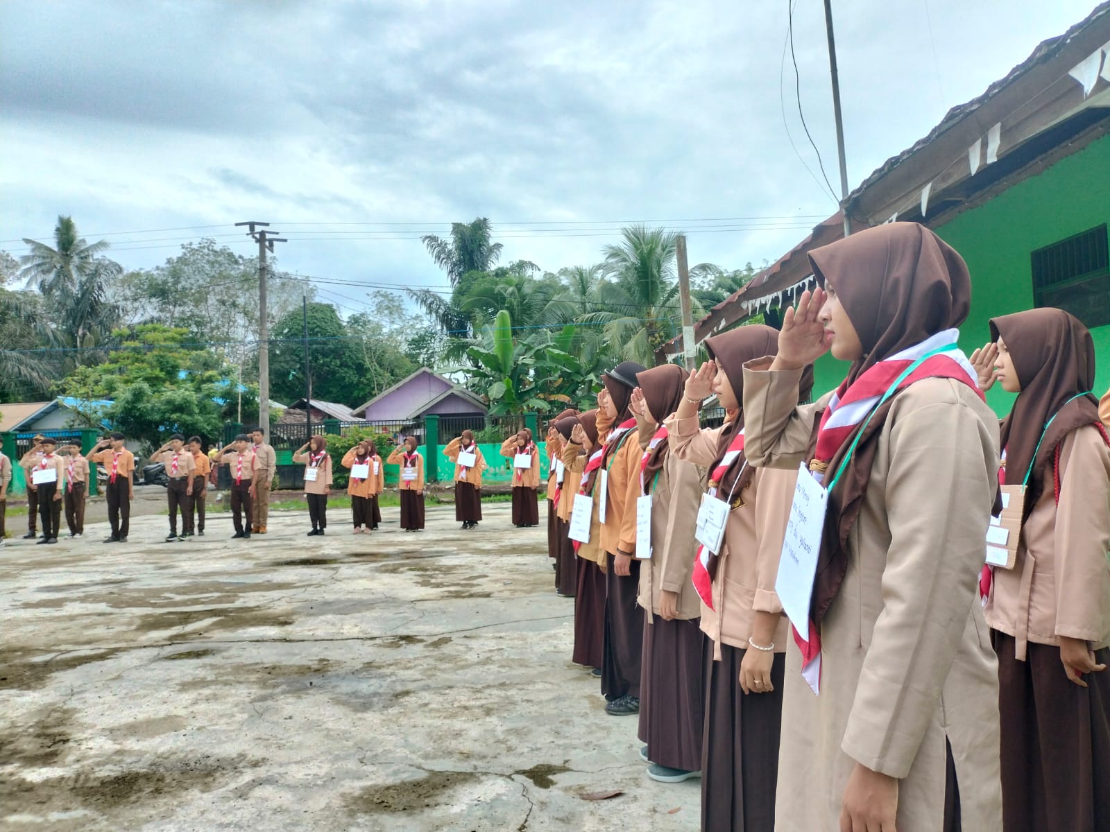MTs Al Hidayah Bihara Kenalkan Kegiatan Kepramukaan Pada Siswa - lenteraKalimantan.com